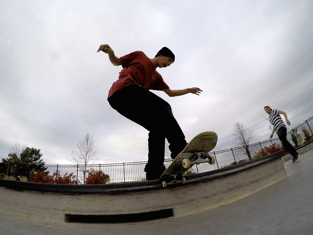 Gopro Hero 4 Black Edition: Skateboarding clips | Fourwheelsrolling.com