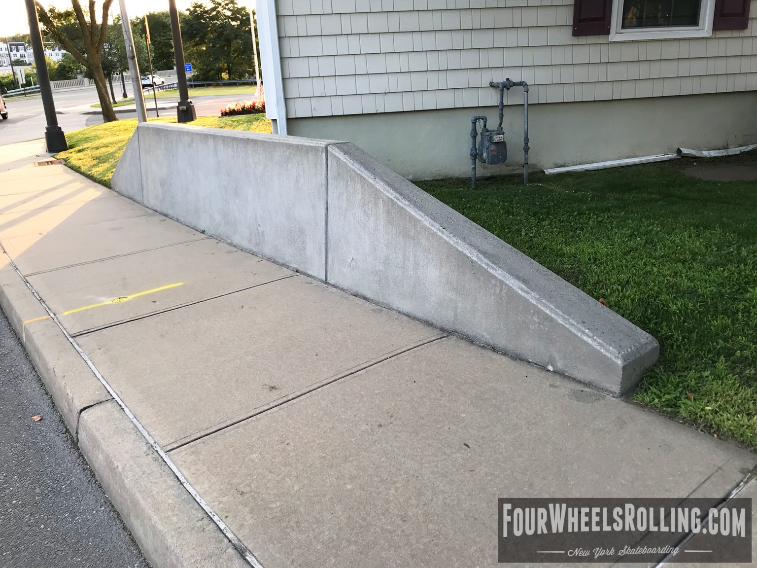 Glen Cove: Barrier Ledge | Long Island Skateboarding Spots