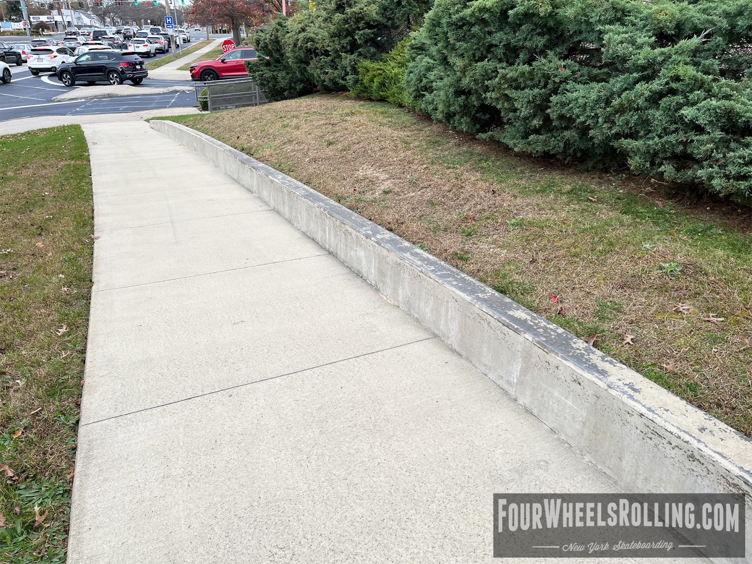 Levittown: Stop & Shop Ledge | Long Island Skateboarding Spots