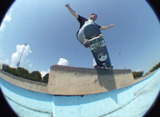 Hicksville: Loading Dock Gap | Long Island Skateboarding Spots